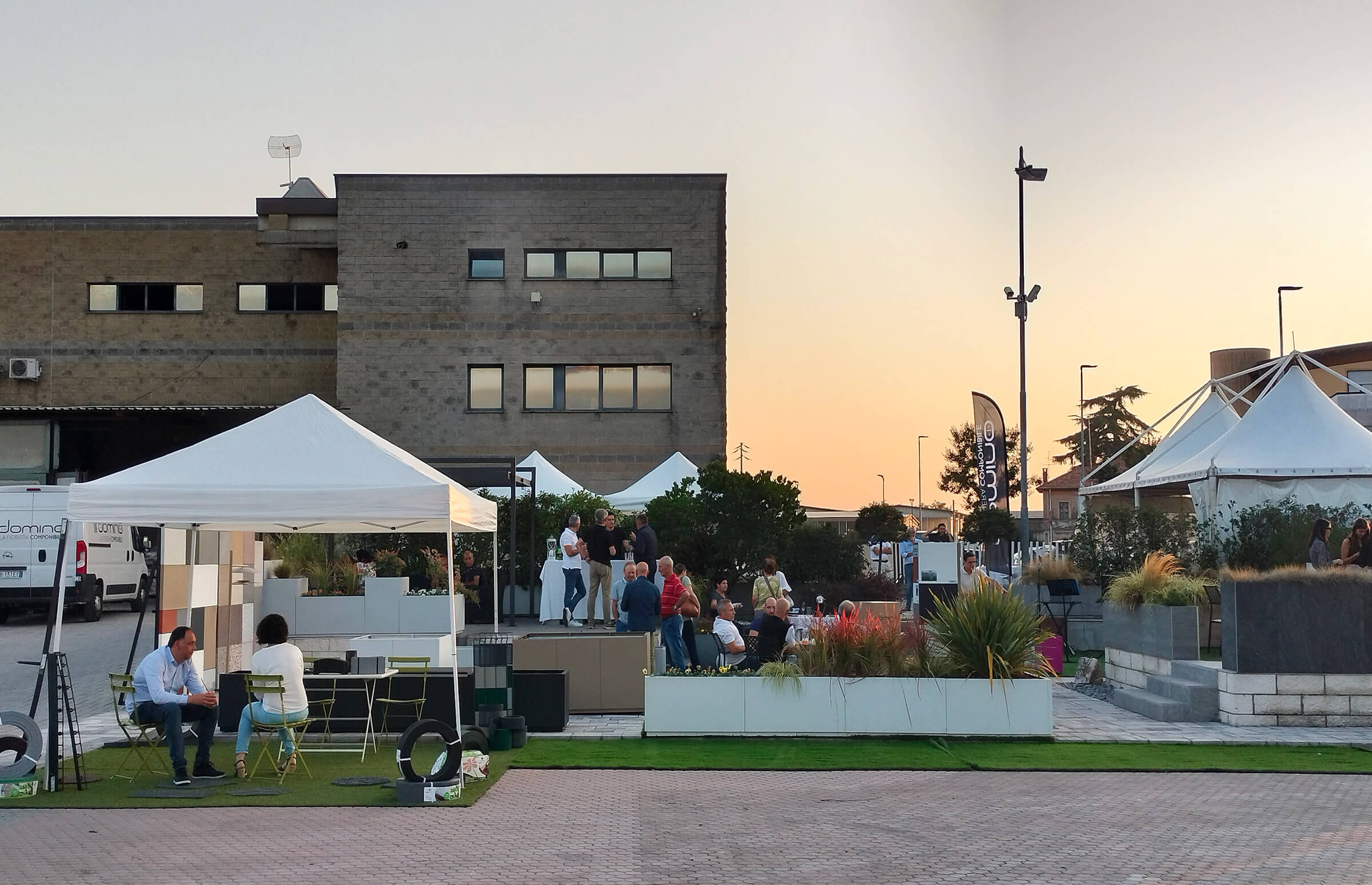 New Showroom & Open Days 2023 - Domino Flower Box